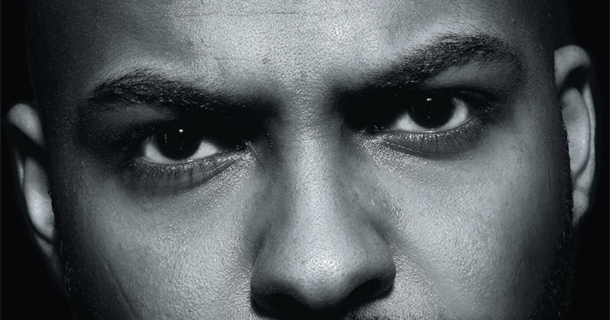 Han haltede på sit højre ben: Kendt Aarhus-rapper er gået personligt ...