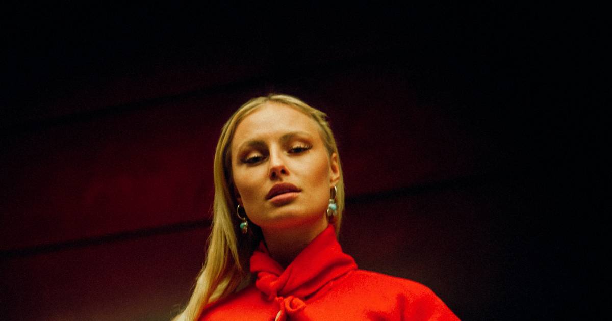 Clara Toft Simonsen spiller sin nye musik i Aarhus - Din Avis