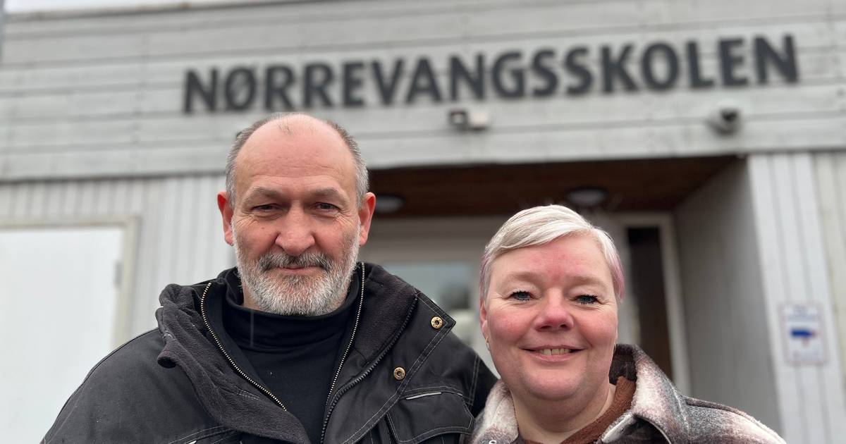 Det drypper på eleverne, garderoben bliver oversvømmet og mursten ...