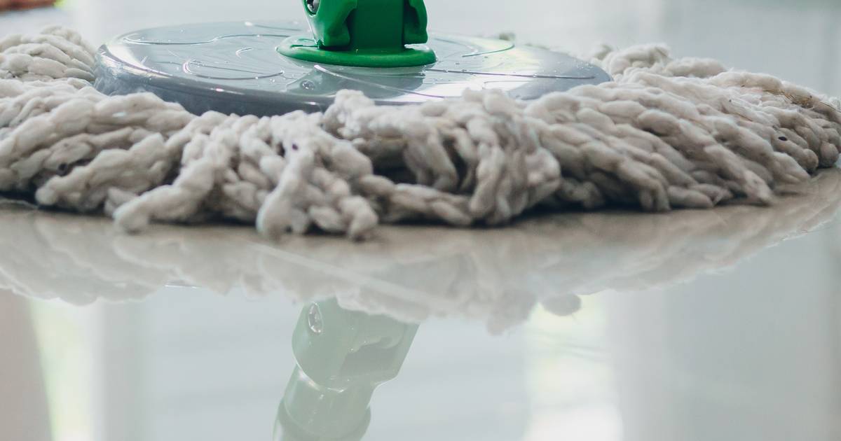 Vagter i Water & Wellness svaber gulv og skaber ro - Din Avis