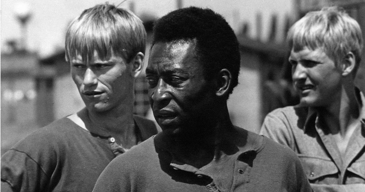 Spillede fodbold med Pelé i Hollywood-film - Din Avis