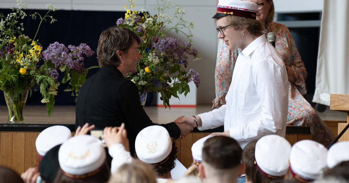 Huen med de mange flag sat på hovedet - Din Avis