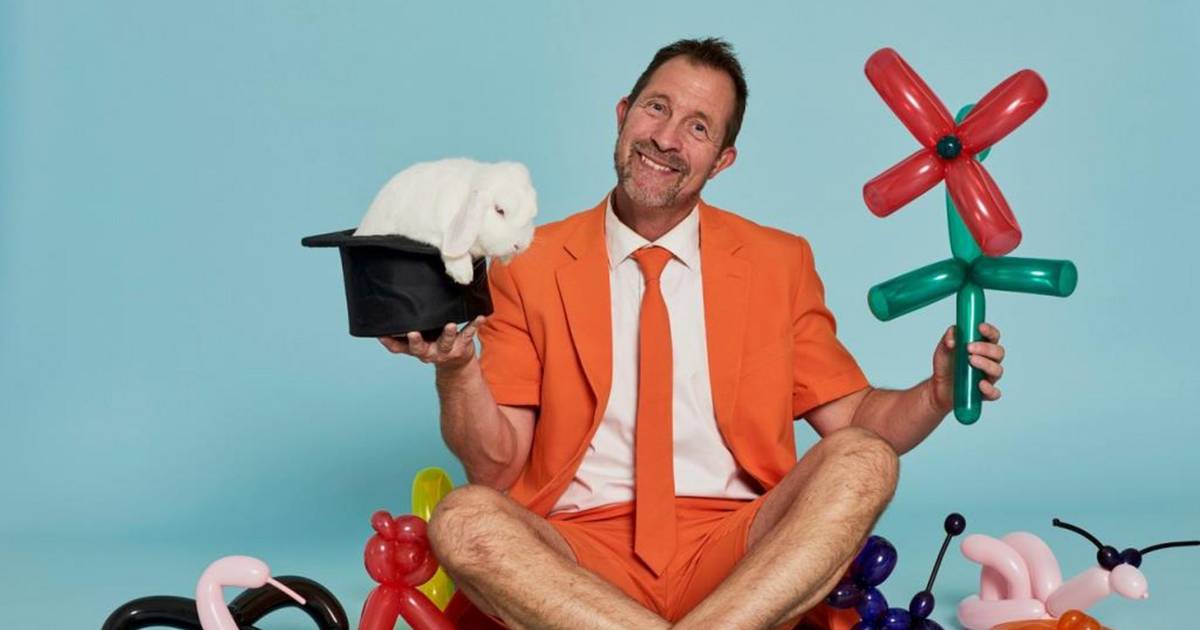 Gratis trylleri med magi, humor og en hvid kanin - Din Avis