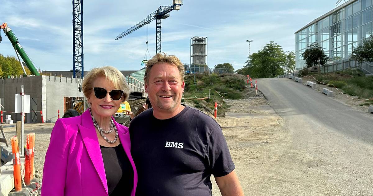 Karin Salling gik på byggepladsen og mødte kranfører Arne ved The Dome - Din Avis