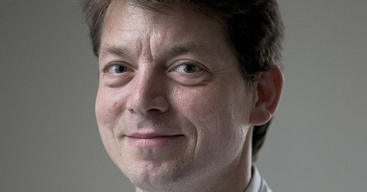 Kendt gigtlæge på plakaten i Rønde - Din Avis