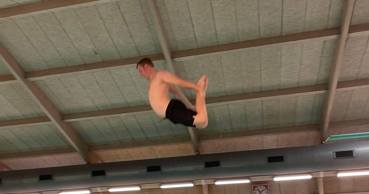 Udspring, hygge og høj musik i svømmehallen - Din Avis