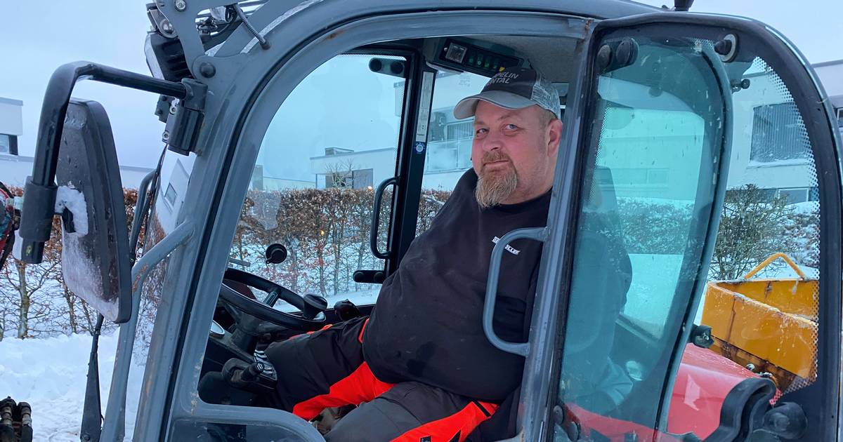 Træt snerydder sidder selv fast: »Hvis folk bare gad at lytte« - Din Avis