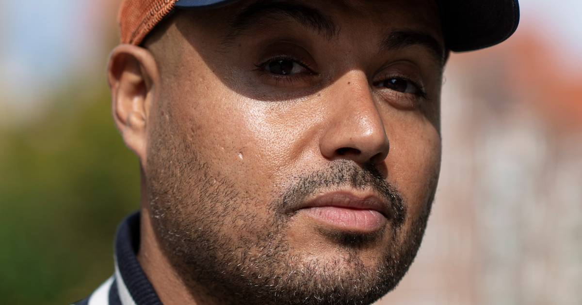 Lå i koma med hele kroppen tilsluttet slanger: Aarhus-rapper døde - men ...