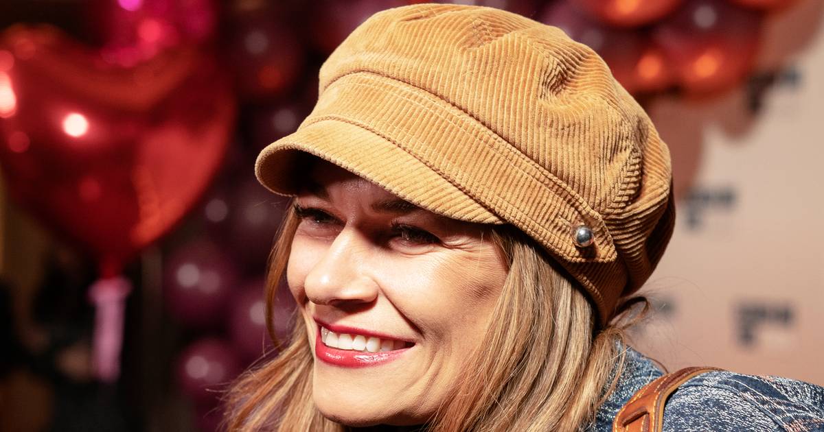 Kendt vært åbner op om bryster og botox - Din Avis