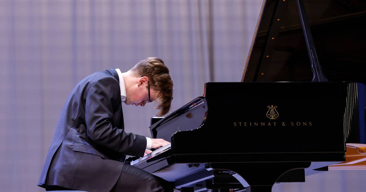 Klaversolist, kammerorkesteret og hele to dirigenter giver gratis ...