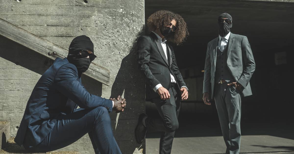 Maskeklædte Aarhus V-rappere åbner Aarhus Festuge uofficielt - Din Avis