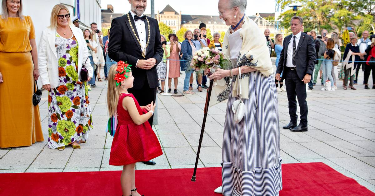 Første gang: Nyd synet af Aarhus Rosen og Herman Salling i Botanisk ...