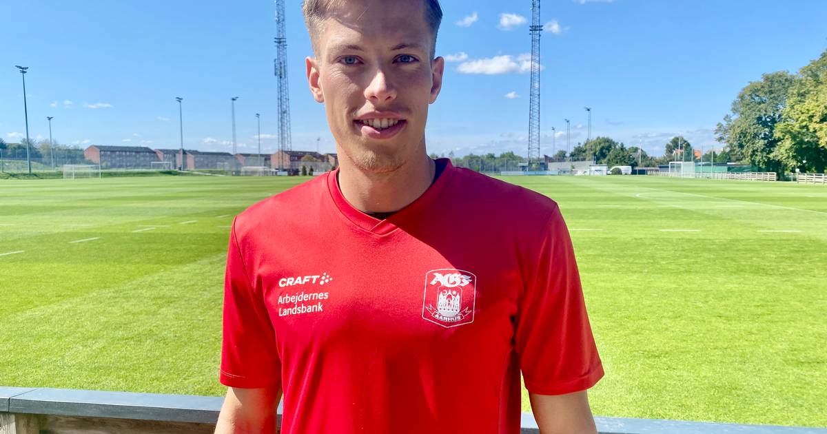 Ny AGF-keeper ser frem til spilletid - men lige nu affinder han sig med, at Jesper Hansen er ...