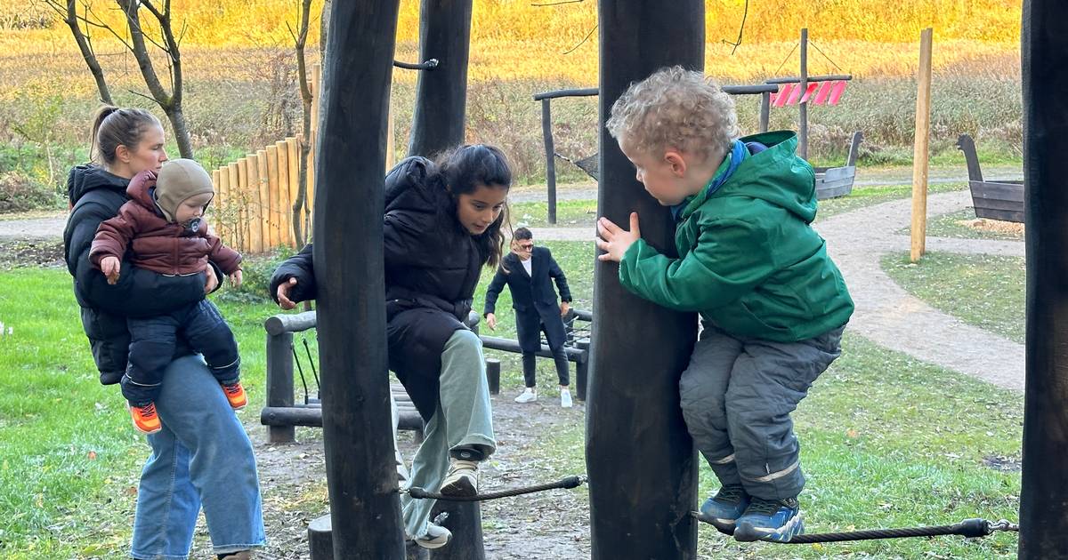 Anmeldelse: Byen har fået en ny skøn legeplads - men den er hemmelig og ...