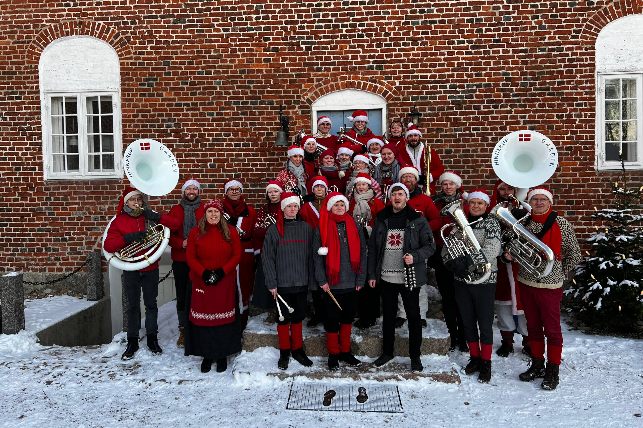 Hinnerup Garden spiller kendte julekalendersange - Din Avis