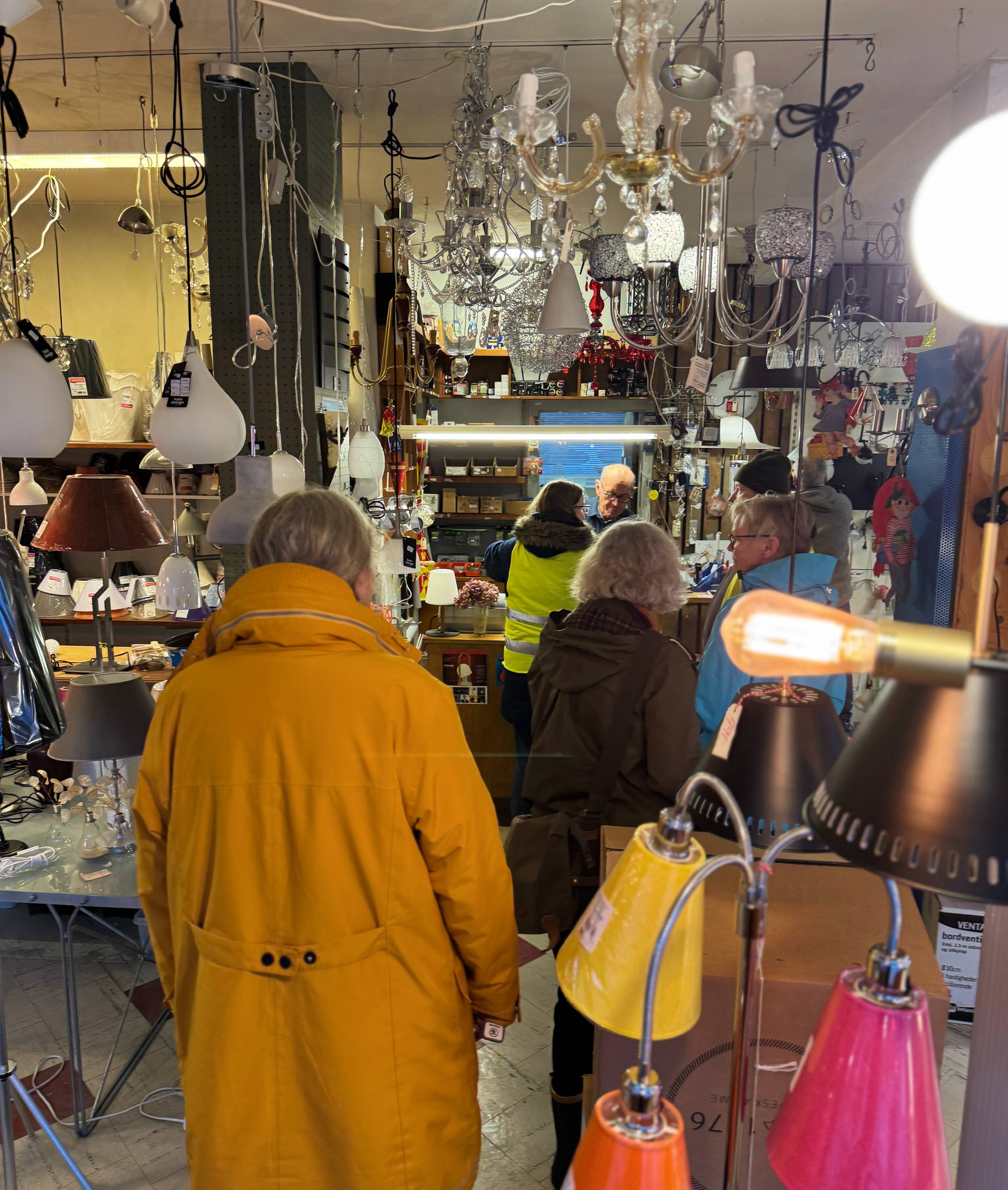 Kendt butik lukker efter 79 år: »Jeg har haft det skægt« - Jyllands-Posten