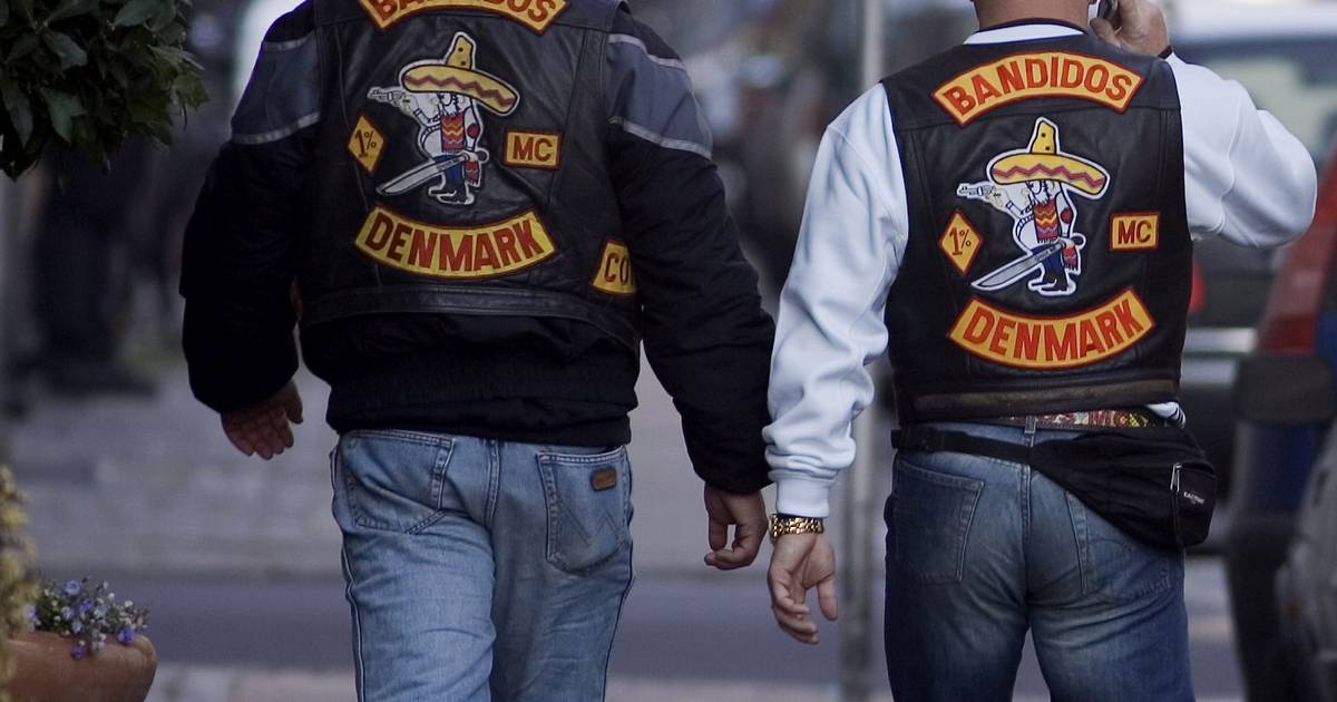 Mand tiltalt for skriblerier i celle og synlig Bandidos-bog - Din Avis