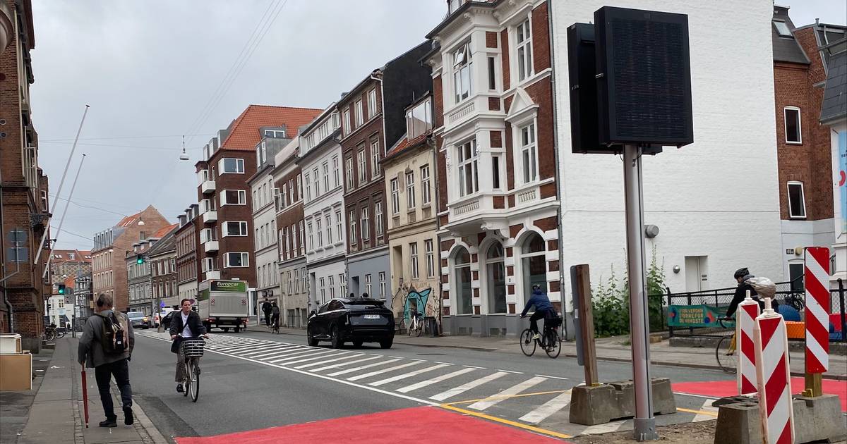 Nu er det ulovligt at køre igennem med bil her – alligevel var der ...