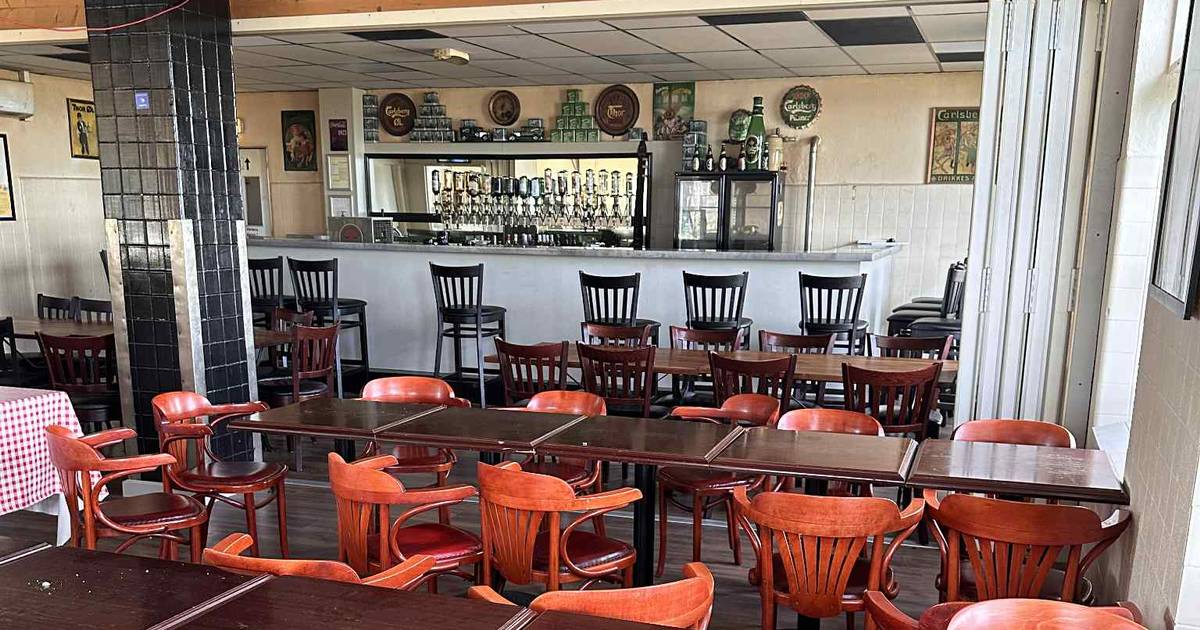 Køb en komplet bar: Fadølsanlæg, ’sidste omgang’-klokker, en spareboks ...