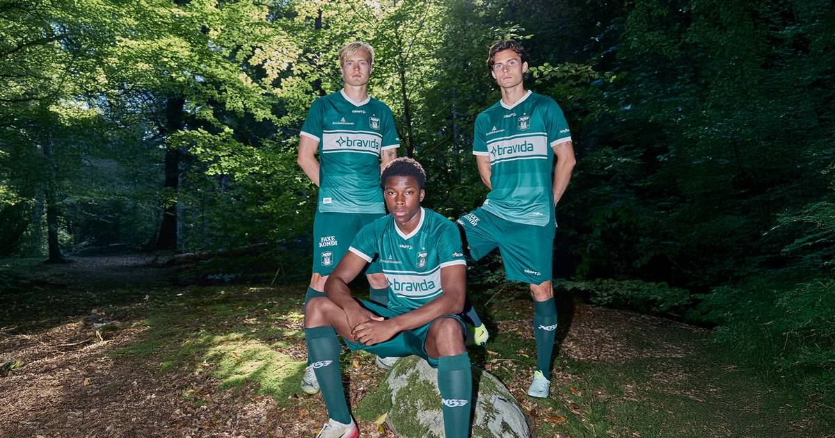 AGF leger med udtrykket i årets tredje trøje - Din Avis