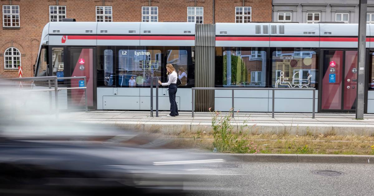Ekstra afgange på letbanen er populære - Jyllands-Posten