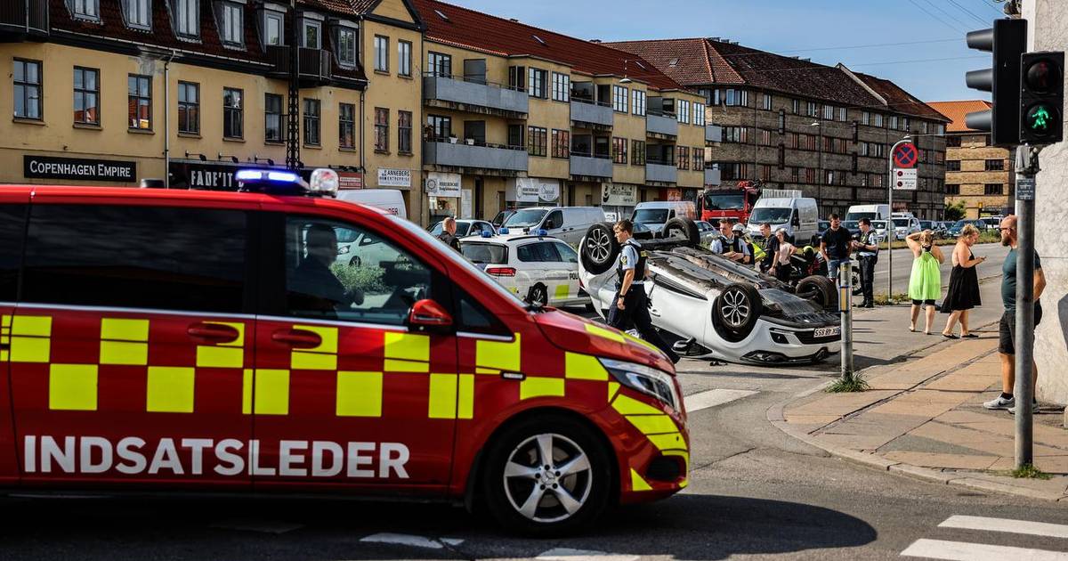 Vilde billeder: Fire ambulancer sendt til voldsom ulykke - Din Avis