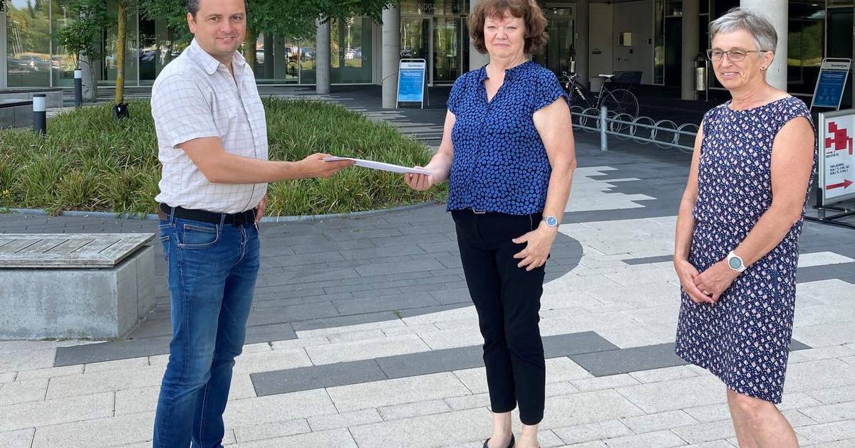 Fischer fik mindestens-protester - Din Avis