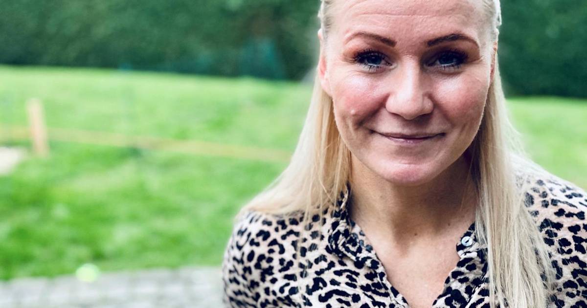 Ja, blondinen kan godt fodboldreglerne - Din Avis