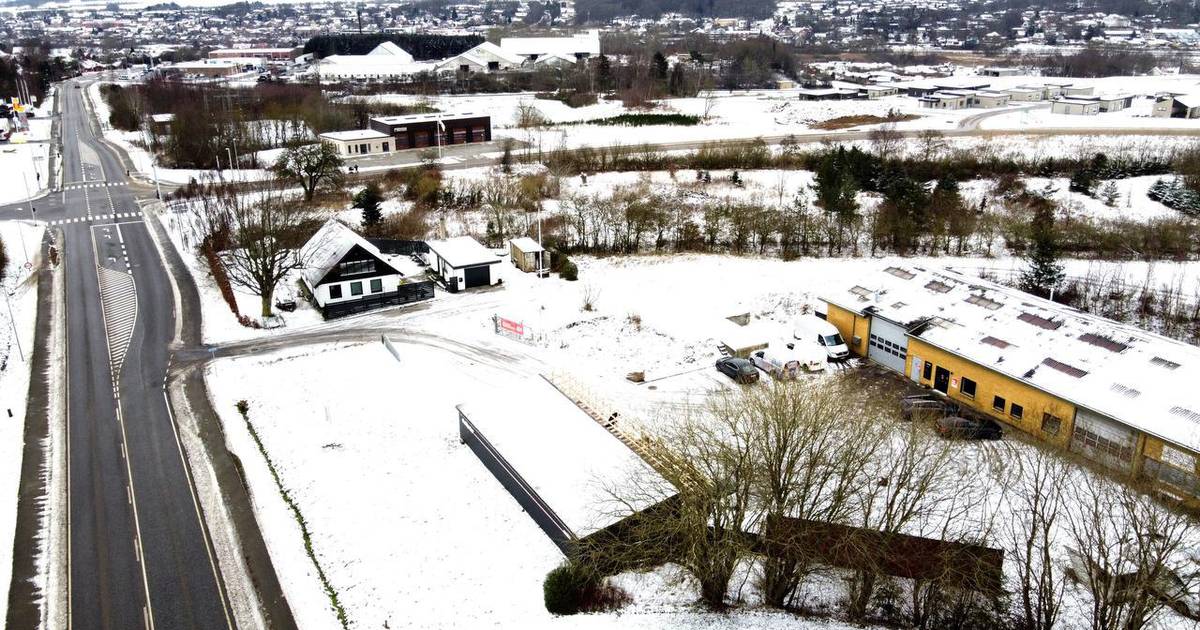 Foldby Autoteknik sætter eget skilt på i Hadsten - Din Avis