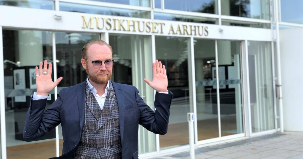 Jan Hellesøe forførte Aarhus med sit onemanshow - Din Avis