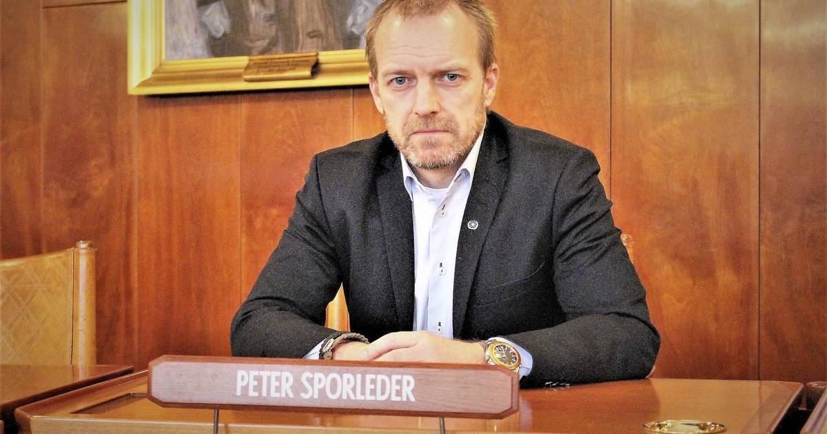 V-byrådsmedlem går imod nyt stadion - Din Avis