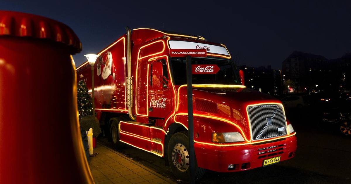 Coca-Cola julelastbilen besøger Grenaa - Din Avis