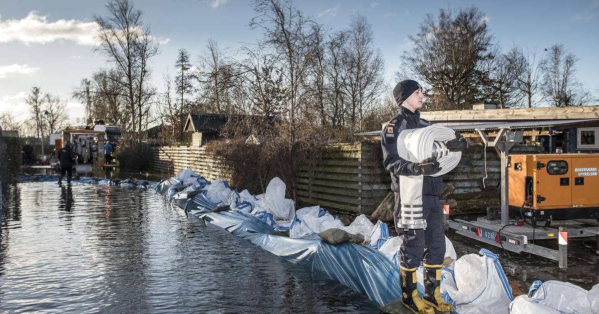 Så kom stormfloden: Se billeder fra hele landet - Din Avis