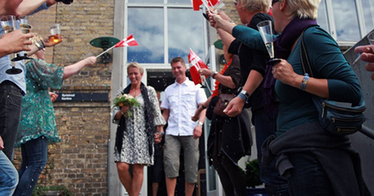 Gift i festivalens tegn - Din Avis