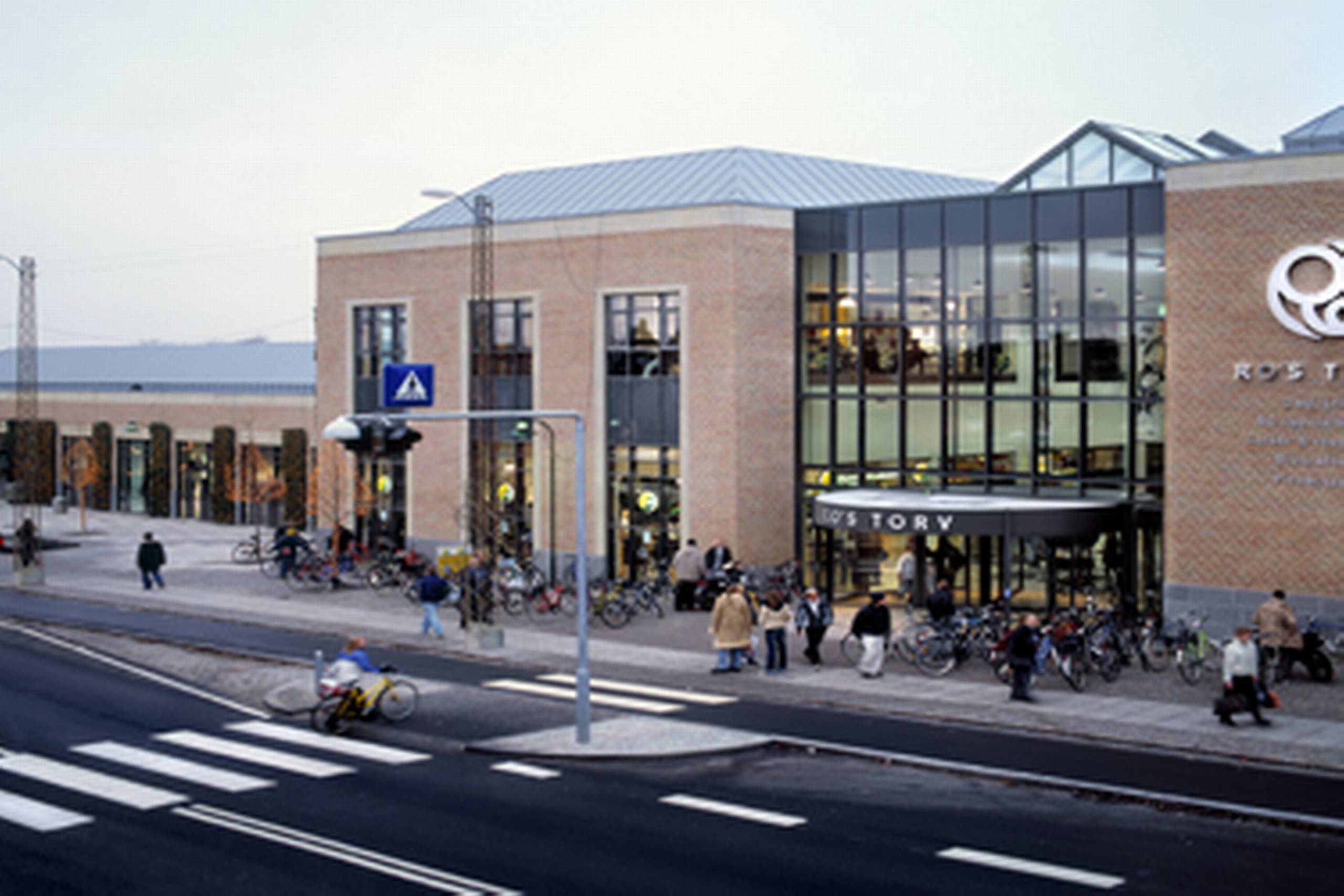 Dreng hårdt kvæstet på Ro´s Torv - Din Avis