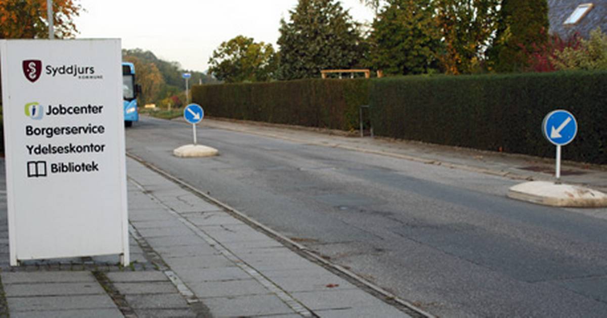 Færdselsstyrelsen skal godkende fjernelse af trafikchikaner i Kolind ...