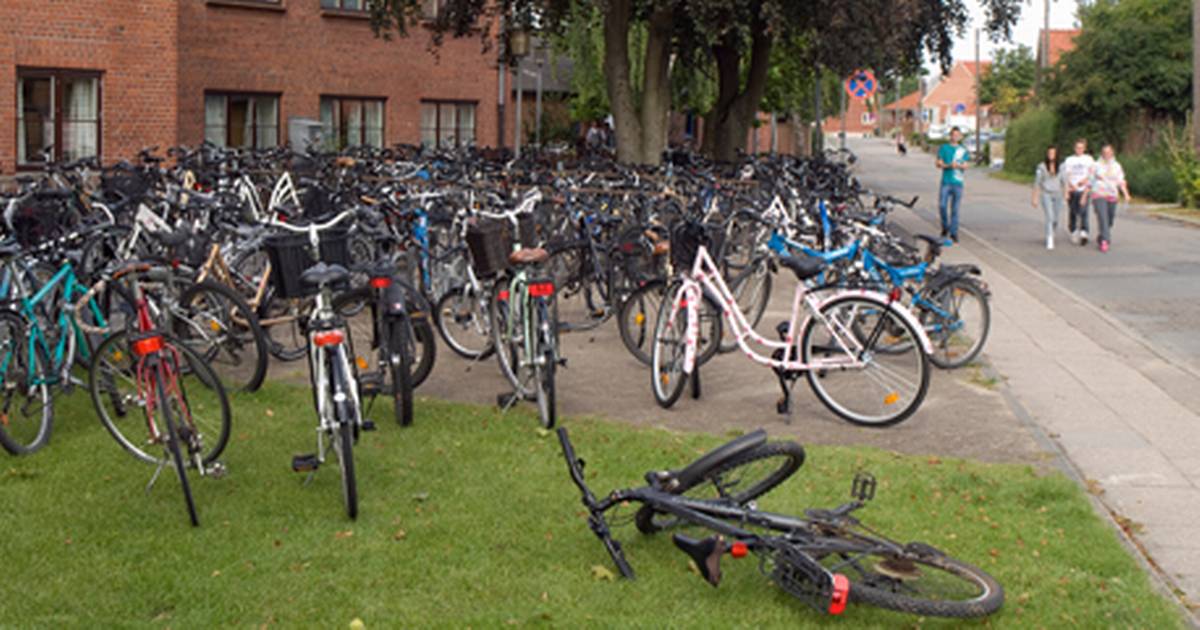 Trafik ved Hornslet skole - Skolevangen ensrettet. - Din Avis