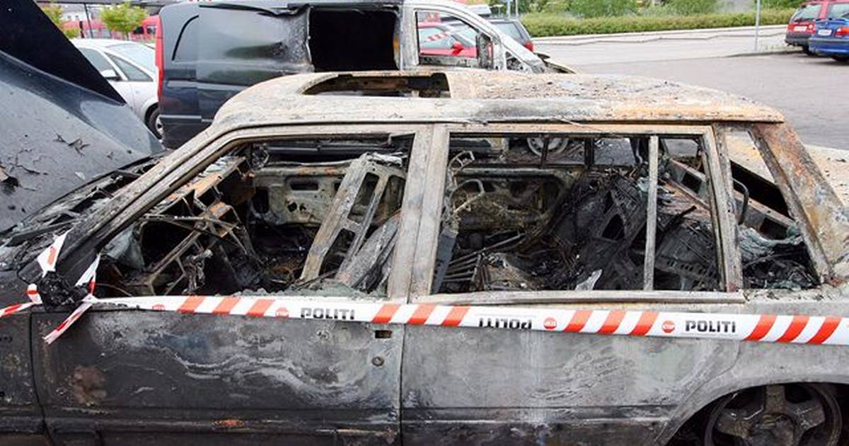 Tre biler udbrændt i Hillerød - Din Avis