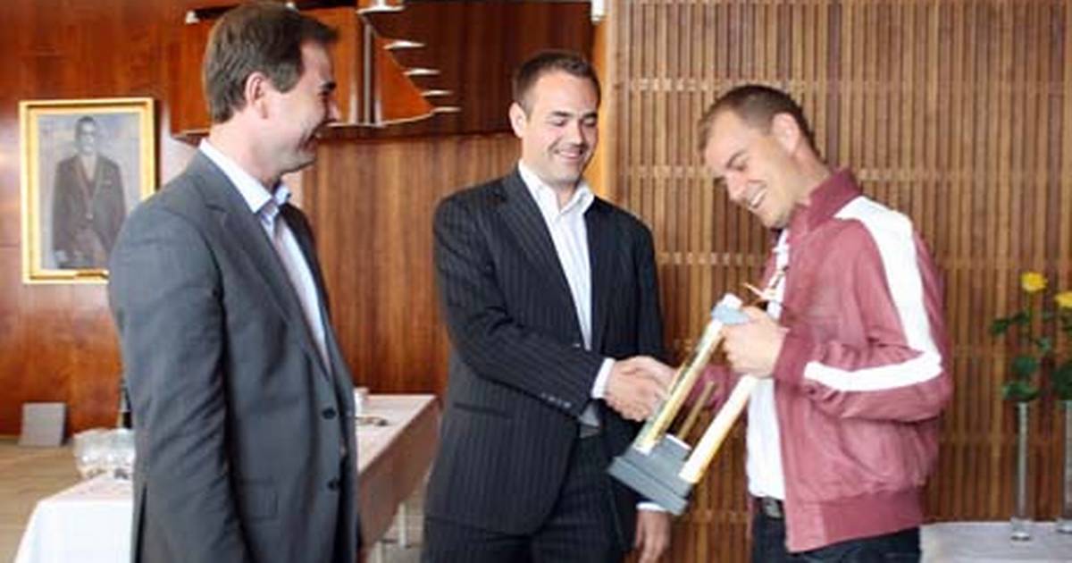 Casper Elgaard og Team Essex hyldet på rådhuset - Din Avis