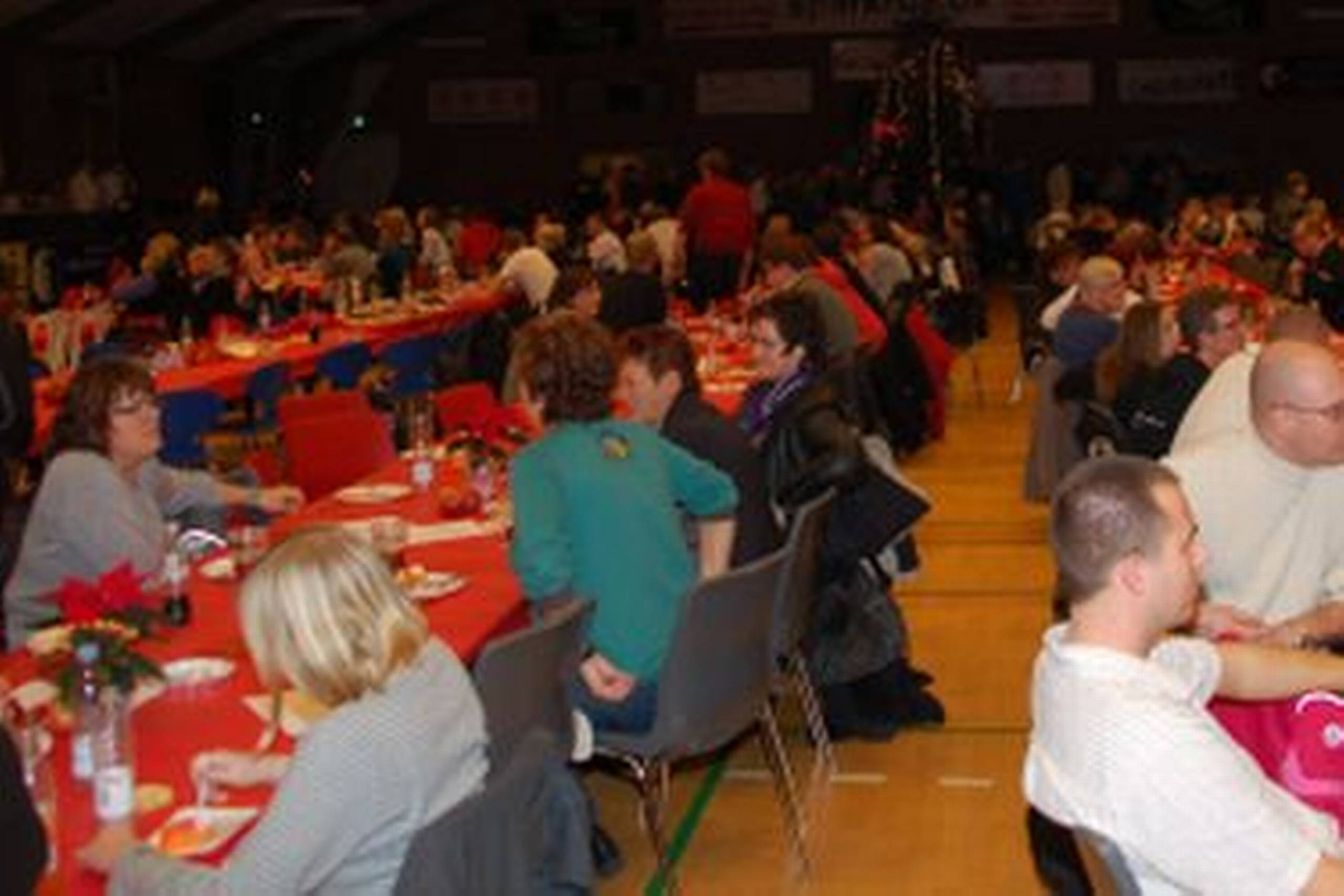 Både julebal og julefrokost i Hornslet Hallerne - Din Avis