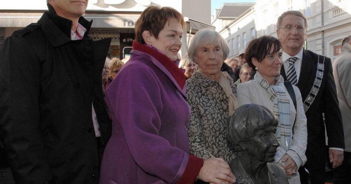 Lise Nørgaard i bronze er guld værd i glæde - Din Avis