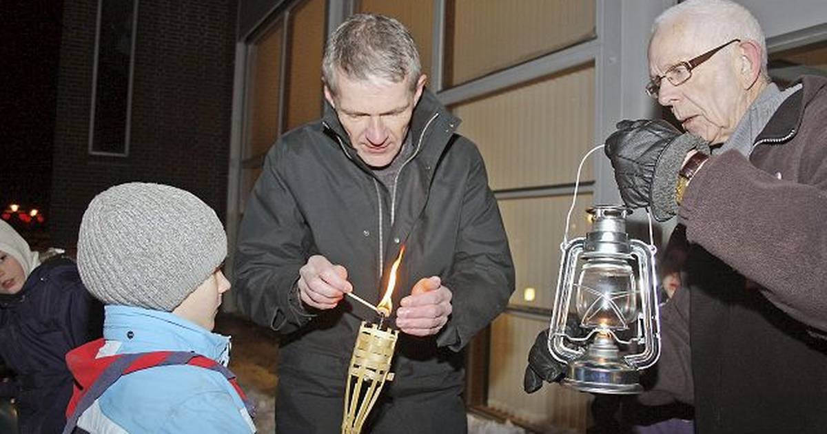 Fredslyset strålede i Hammel - Din Avis
