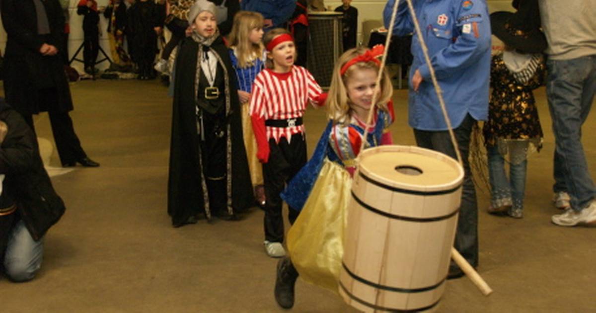 Festlig fastelavnsfest i Byhallen i Kolind - Din Avis