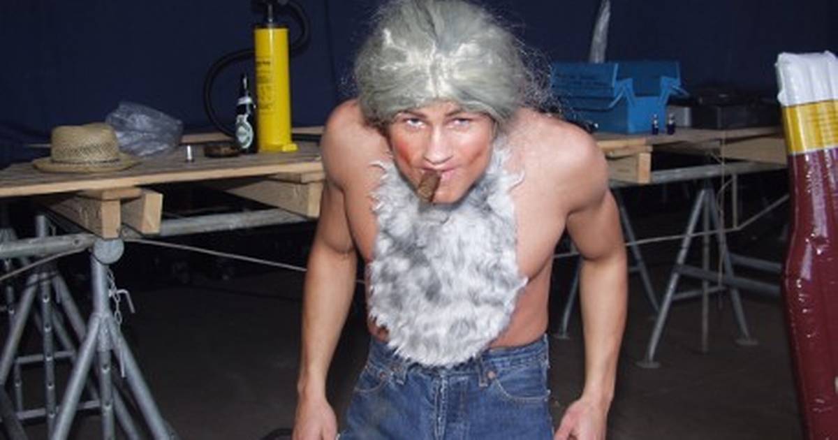 Udsolgt til årets Kolind Revy i Byhallen - Din Avis