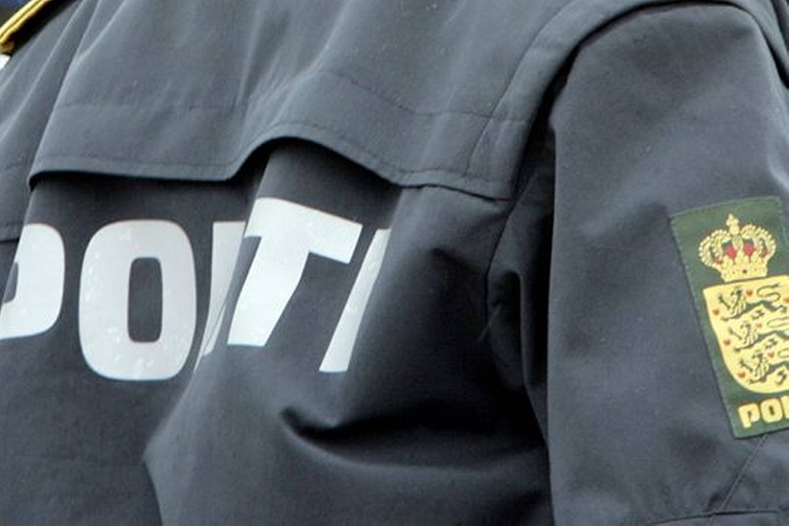 Fed tyrkisk mand gramsede på 16-årig pige i bus - Din Avis