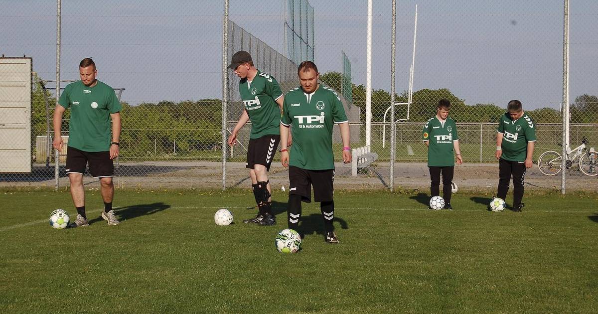 Fodbold: Her spiller handicappede på 'normalt' hold - Din Avis