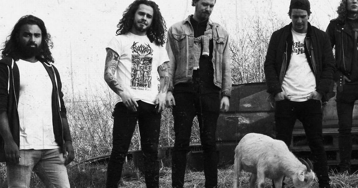 Dødsmetalband med rod i Ryomgård, Rønde og Mørke signer stort ...