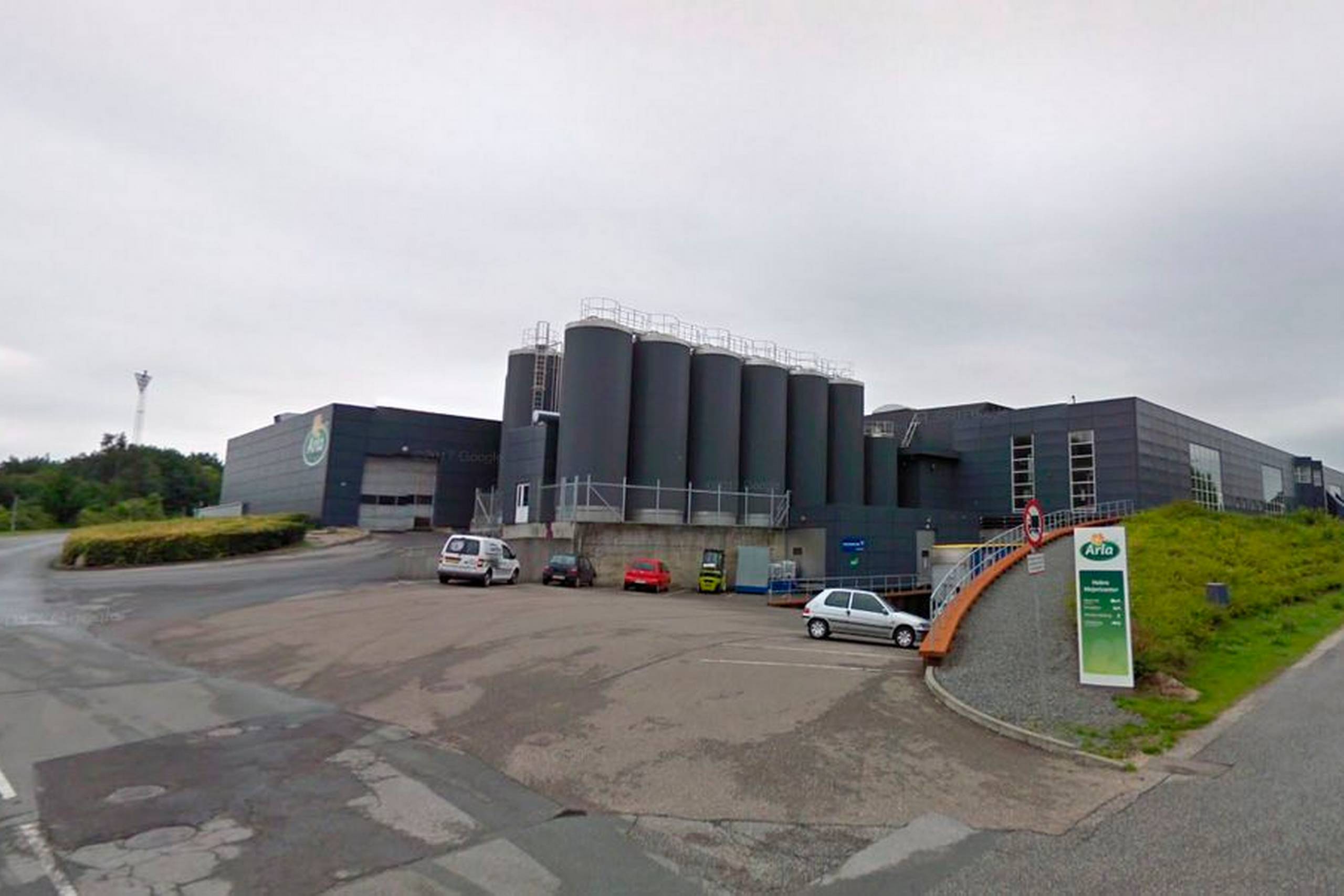 50 liter salpetersyre løbet ud af tank - Din Avis