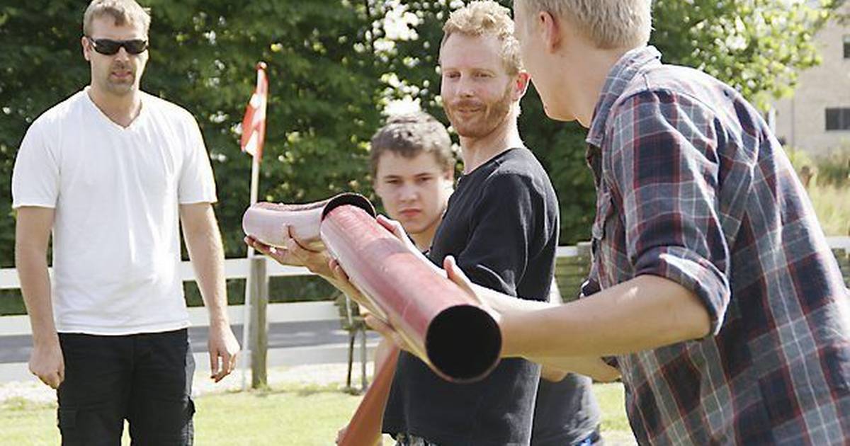 Formanden i skudlinjen ved byfest i Høver - Din Avis