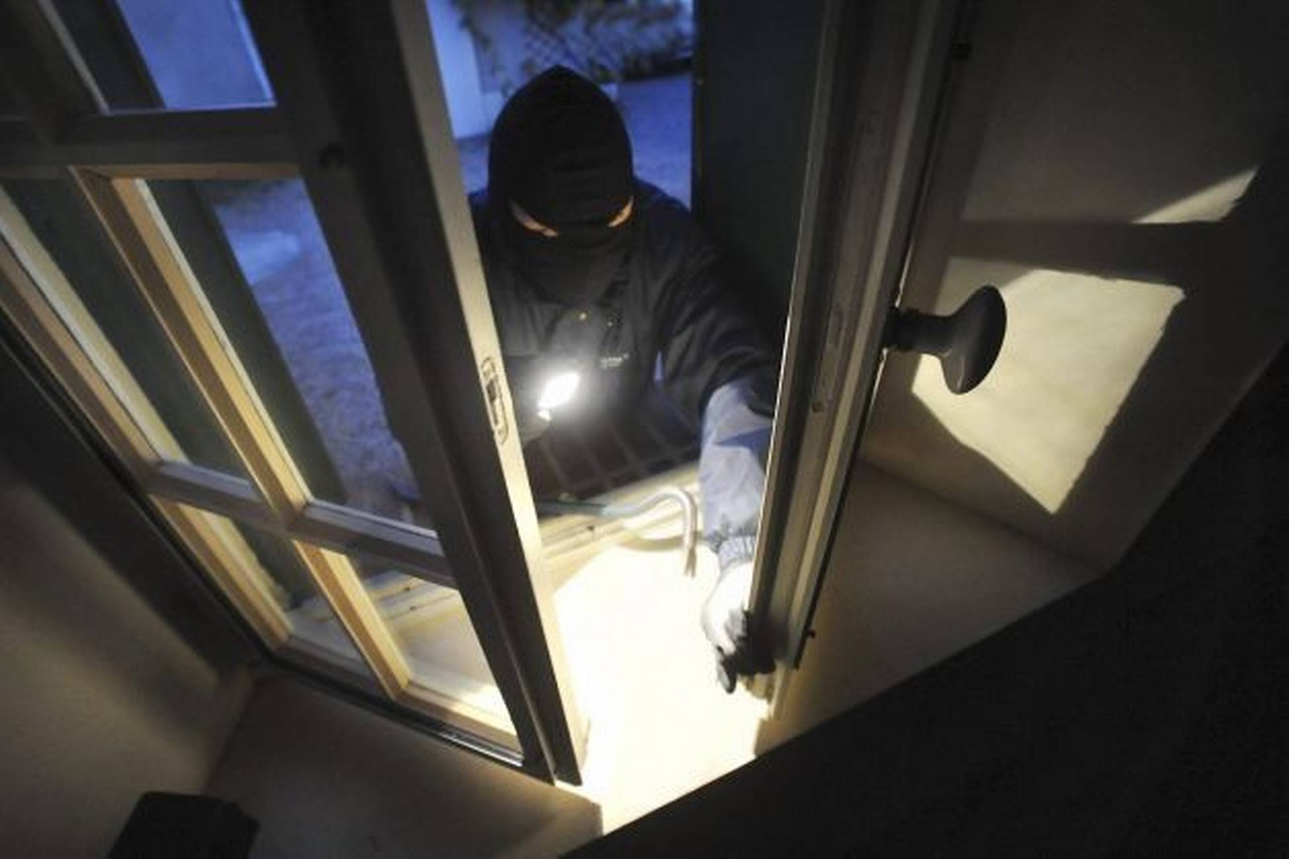 Hvide pinde og indbrud i fritidshuse - Din Avis